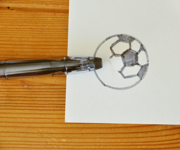 Malen, Schreiben und ausradieren - mit Filzstift - Mutter & Söhnchen